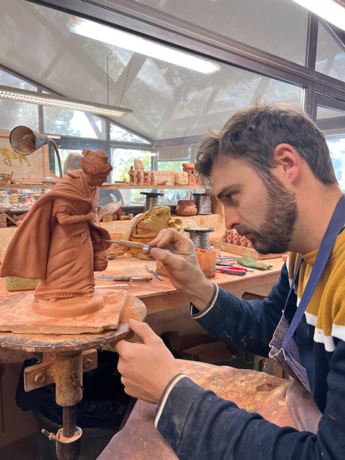 Santon de Provence • Portrait des 8 santonniers du pays d'Aix-en-Provence