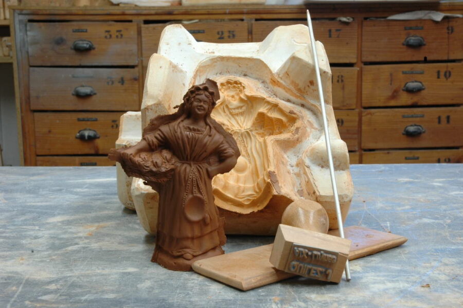 Santon de Provence • Portrait des 8 santonniers du pays d'Aix-en-Provence